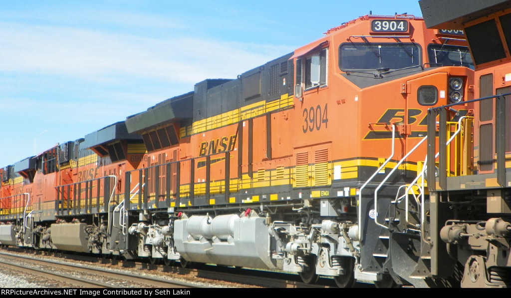 BNSF 3904